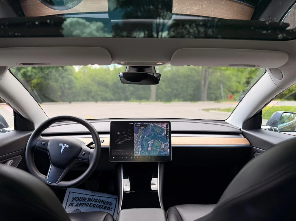 Tesla Model 3 Standard Range Plus RWD в Автомобили и джипове в Извън ...